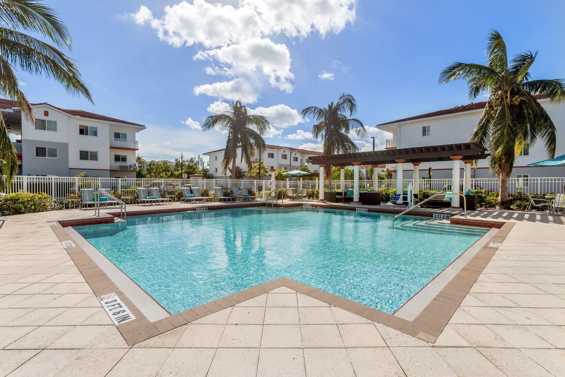 Windsor Biscayne Shores - Windsor Communities