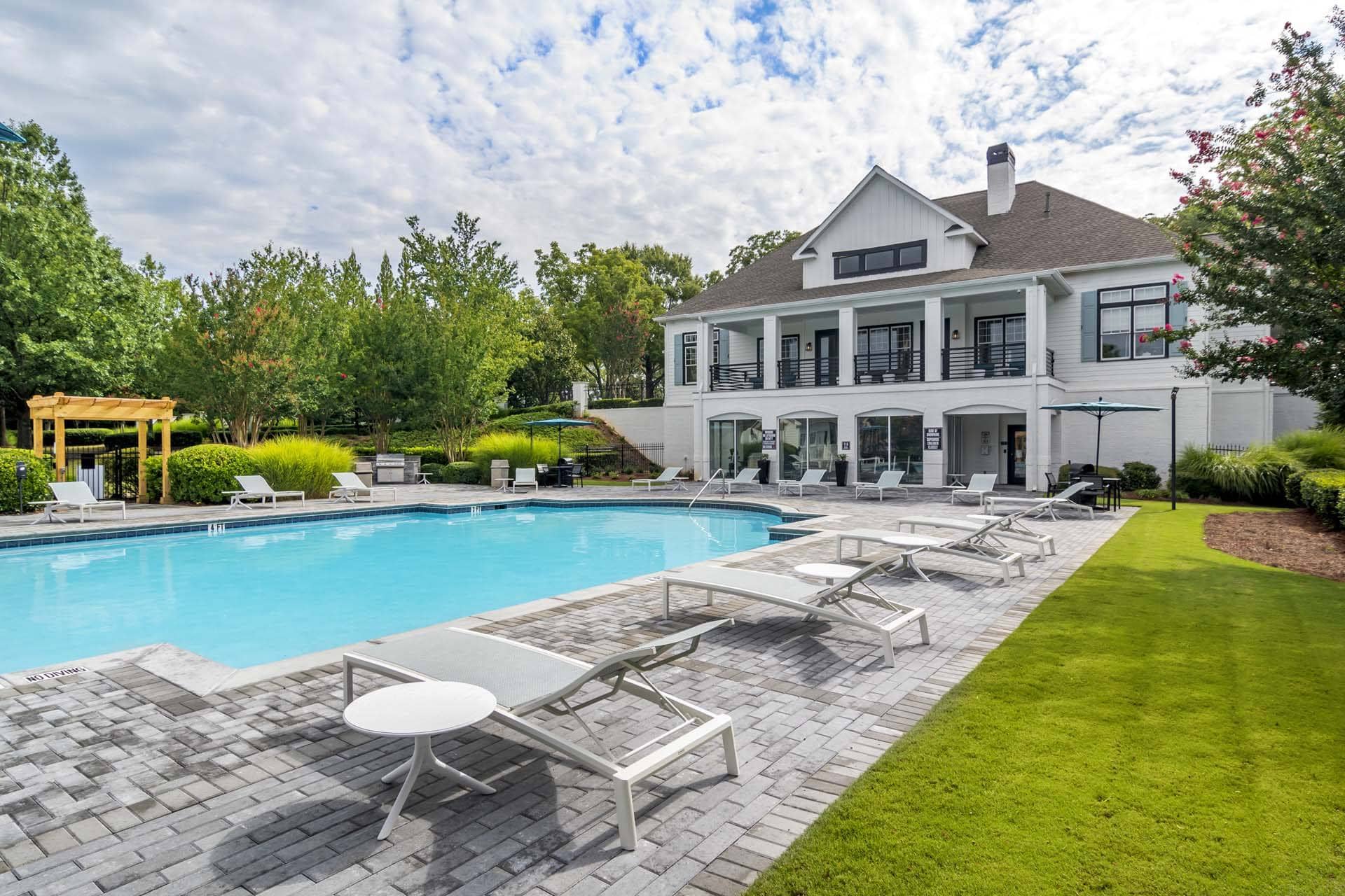 1, 2, and 3 Bedroom Apartments in Kennesaw, GA | Windsor Kennesaw